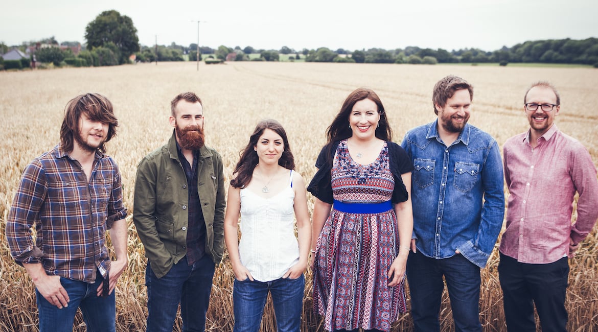 Folk Radio UK Review: “Through the Wild” by The Willows | The HOBBLEDEHOY